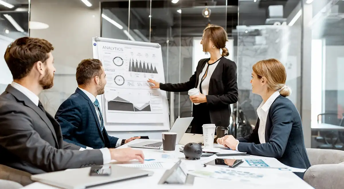 Formación continua: diplomados y maestrías que fortalecen el perfil ...